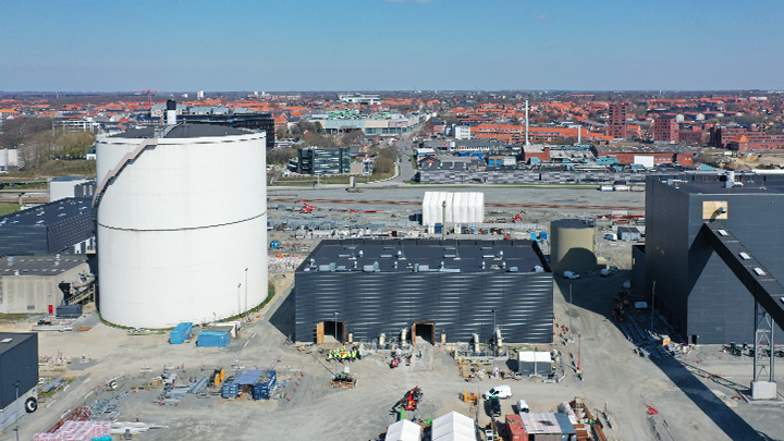 Hermetically sealed compressors | MAN Energy Solutions